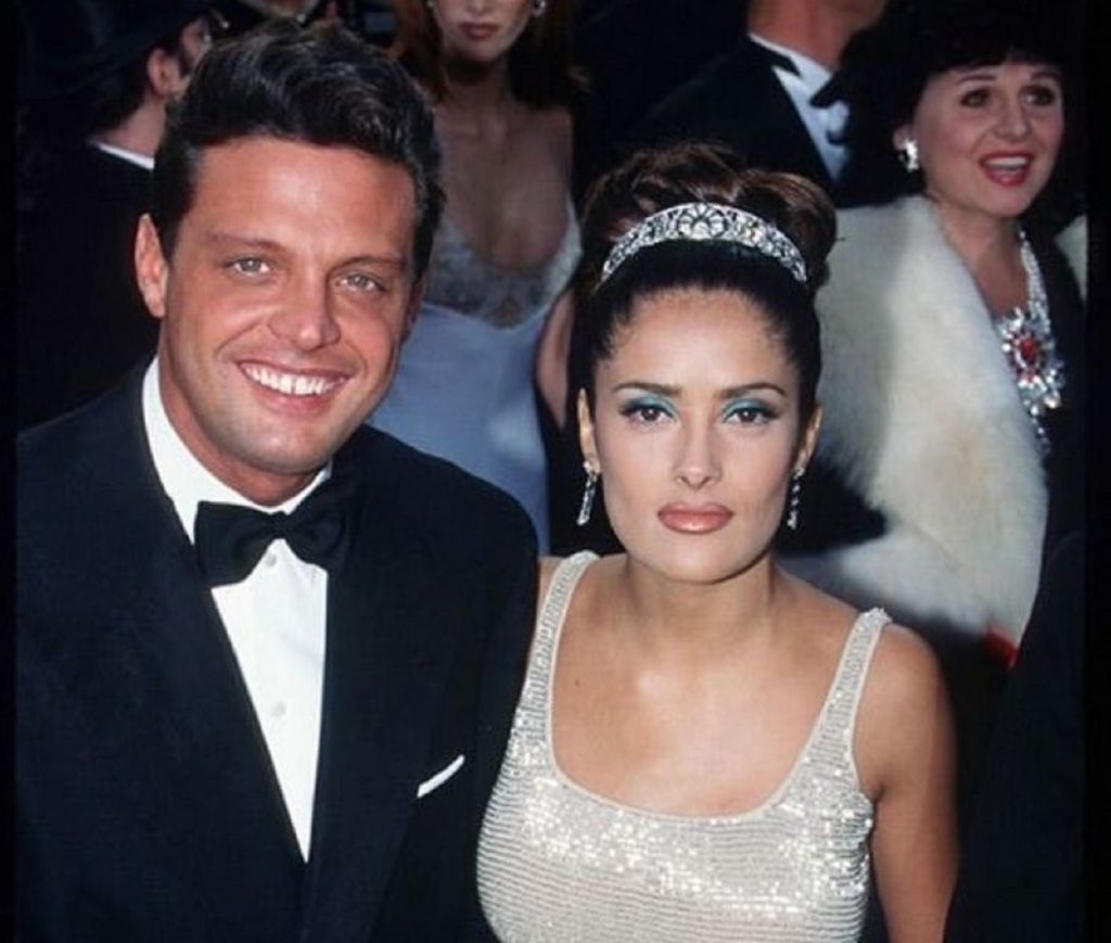 Salma Hayek Se Quitó La Ropa Y Posó Desnuda En Redes