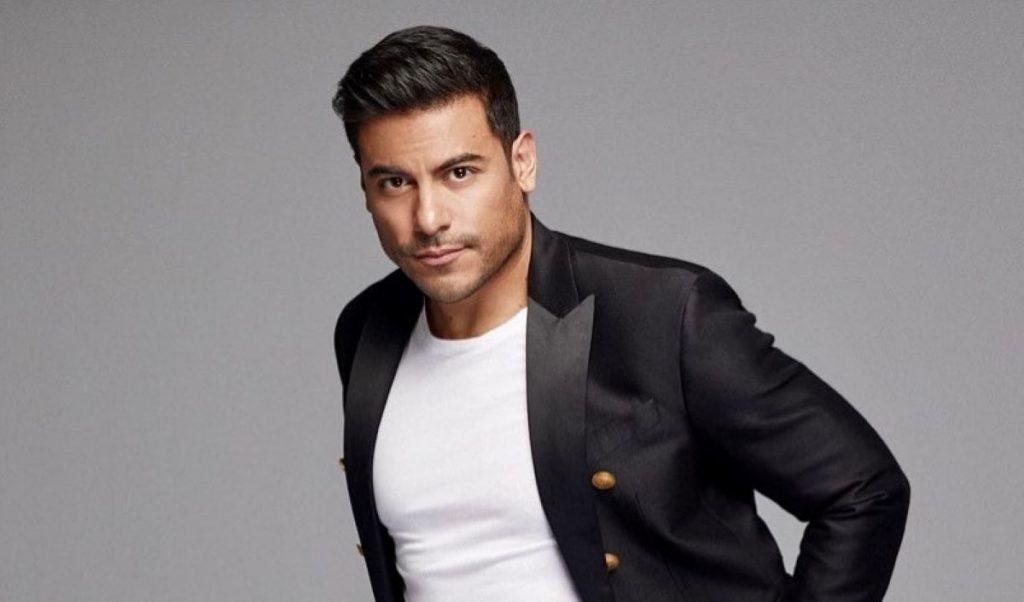 Carlos Rivera rinde tributo a grandes leyendas de la música con su ...