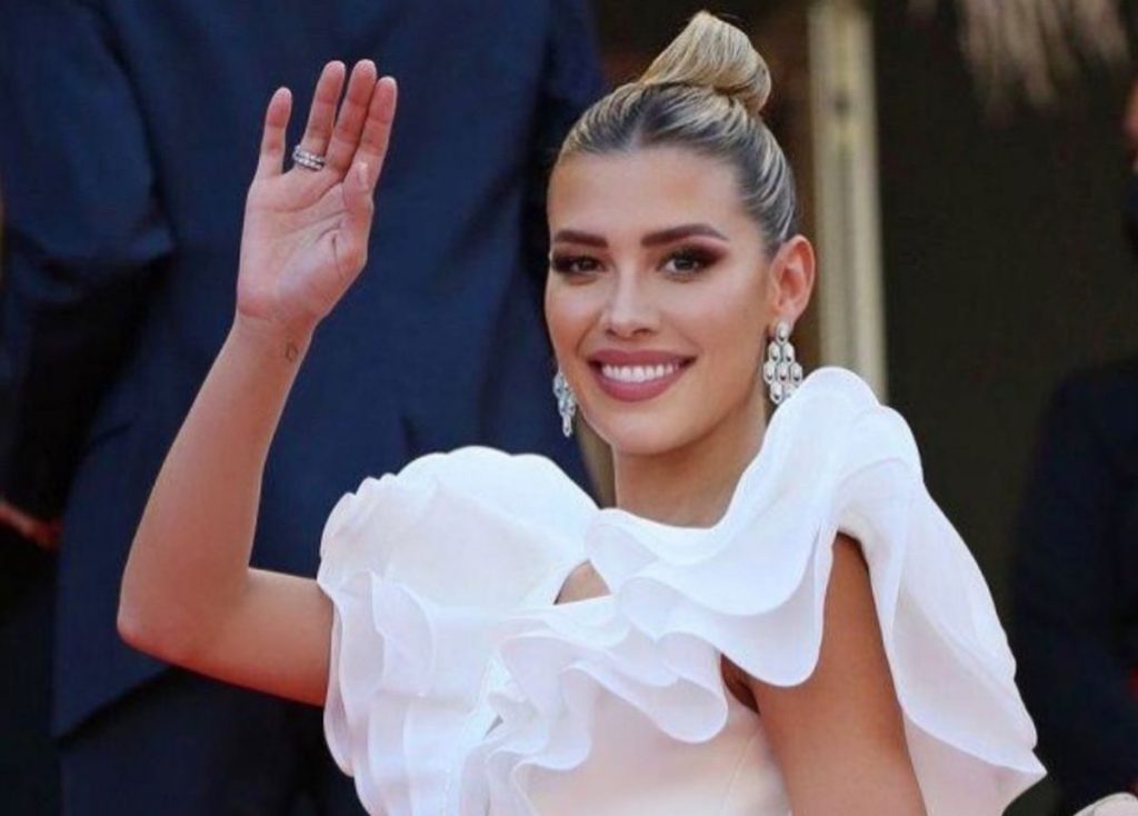 Michelle Salas revive foto de su niñez y deja en evidencia su enorme ...