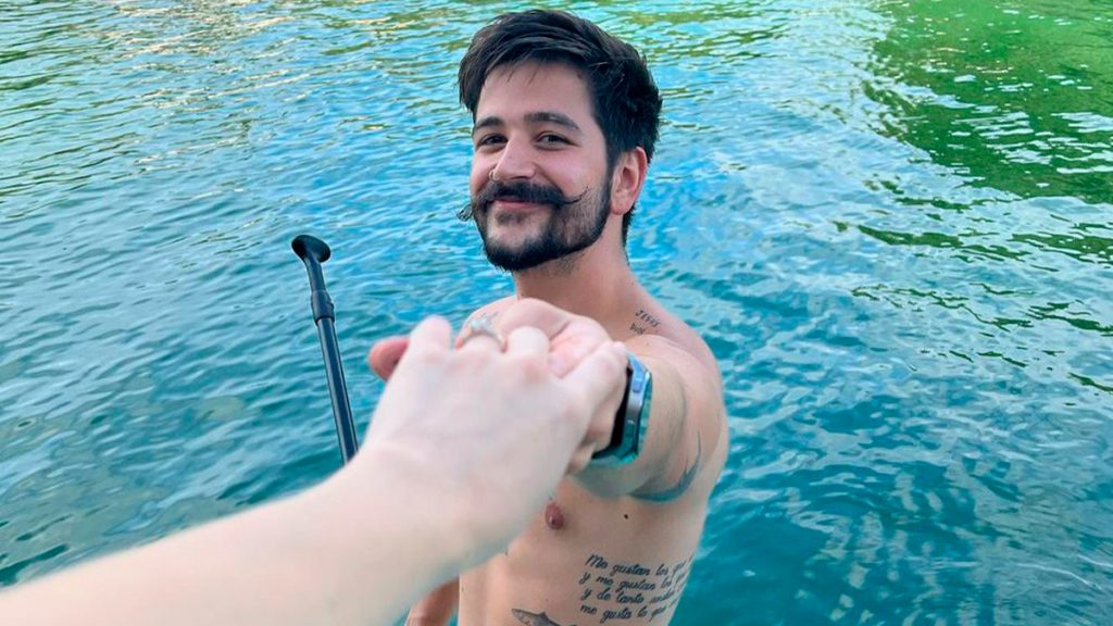 Don Jerónimo convirtió su mototaxi en un trineo y ahora es conocido ...