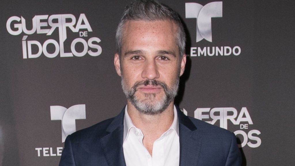 Actor Juan Pablo Medina posó por primera vez con su prótesis