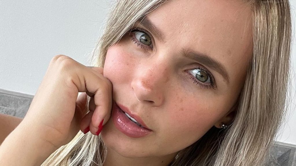 Elizabeth Loaiza revela la cicatriz de sus glúteos por biopolímeros