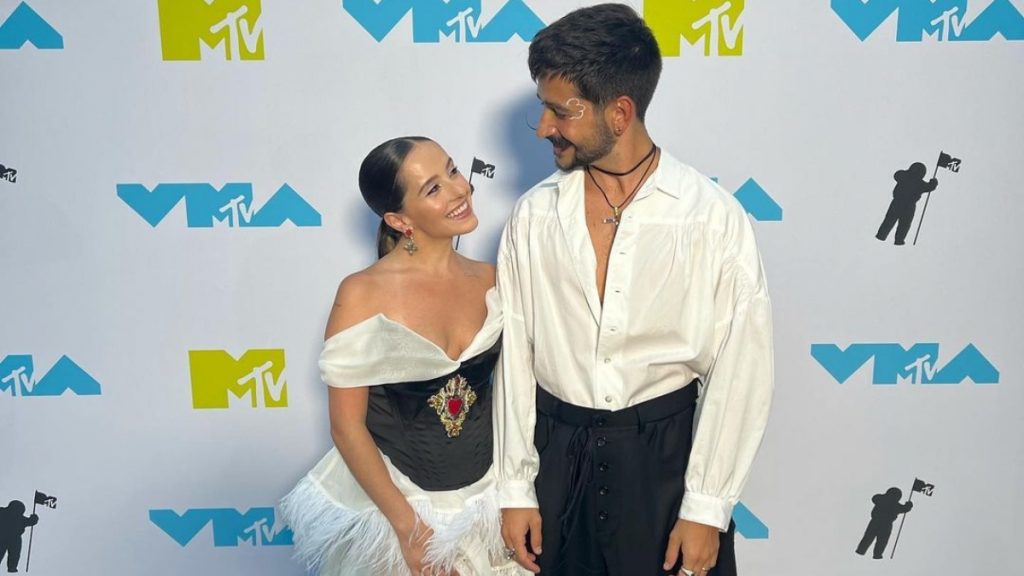 Halagan a Tatiana De los Ríos por foto presumiendo sus piernas