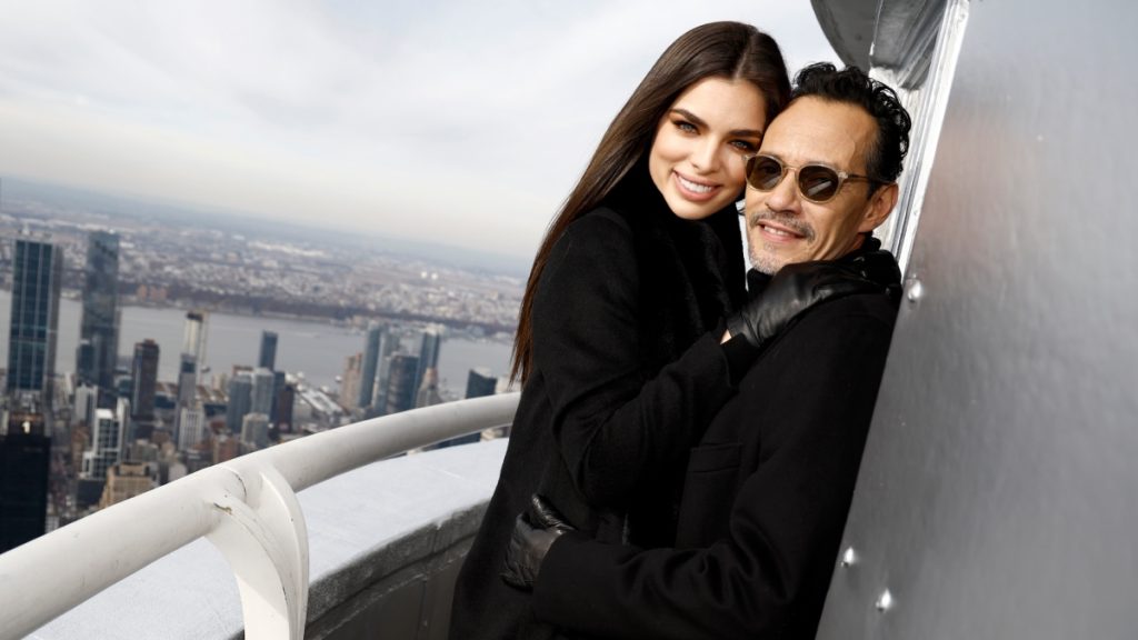 Marc Anthony y Nadia Ferreira dan el sí en el altar