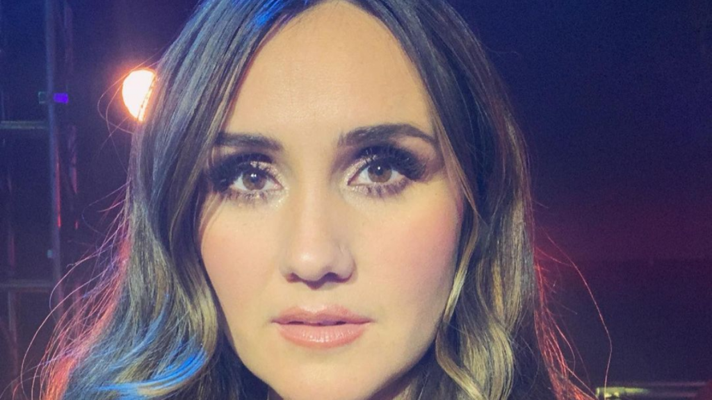 Dulce María encendió las redes con sensual foto