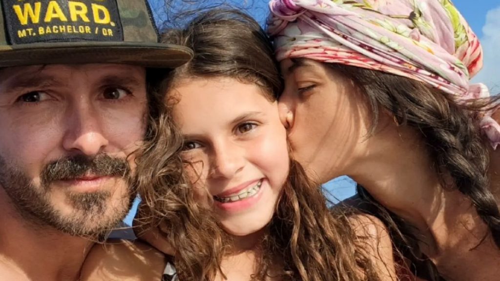 Hija de Maleja y Tatán ya conduce carro