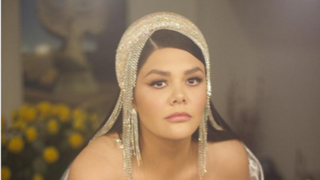 Yuridia está a la espera de su segundo hijo y lo celebra con tiernas ...