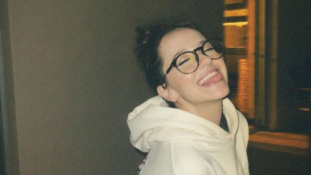 Evaluna presume su figura con pequeño bikini