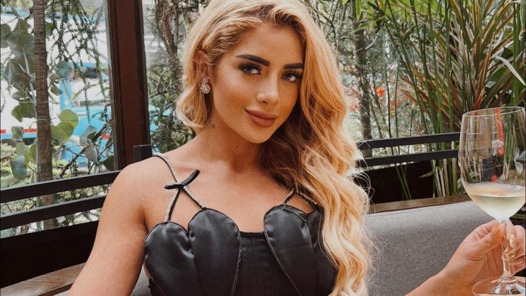 Hija de Marbelle presumió su nuevo look