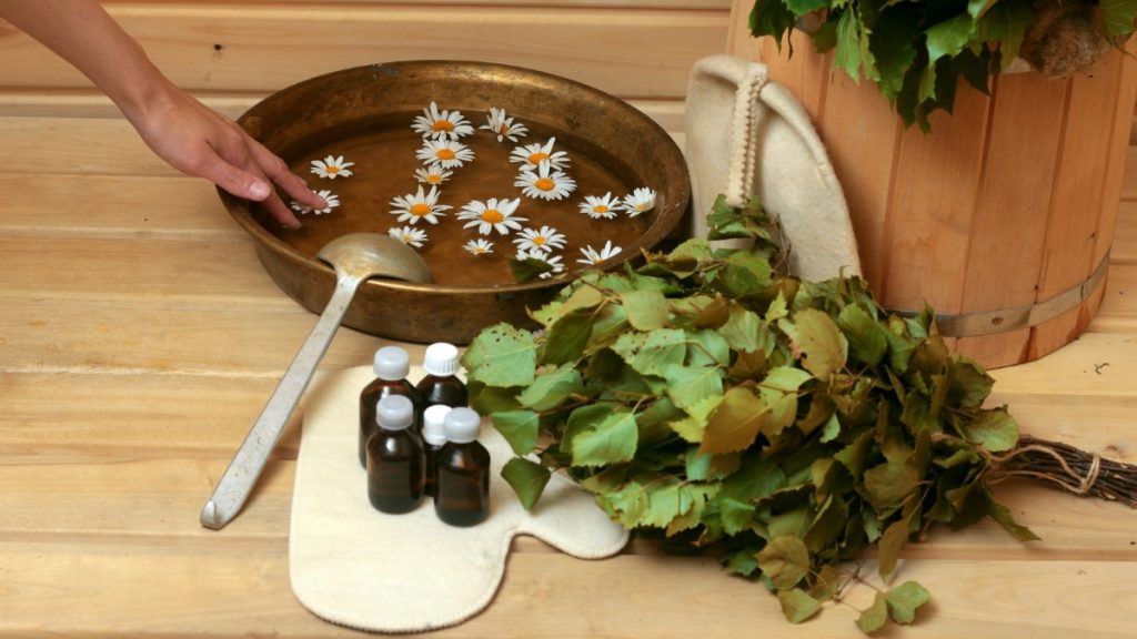 ¿Cómo hacer el baño de 7 hierbas amargas para eliminar malas energías?