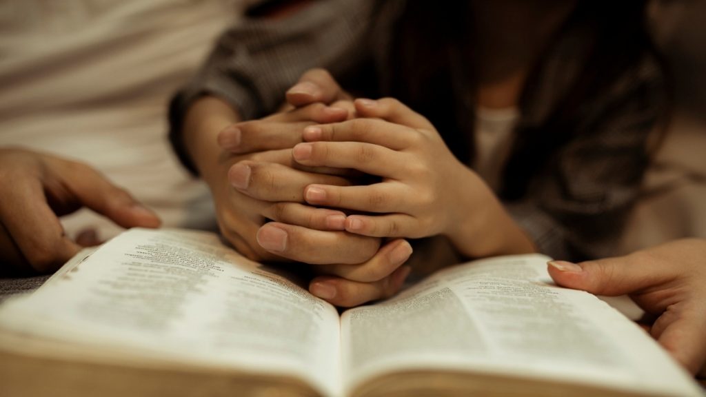 5 oraciones para rezar con niños: ¡son cortas e inspiradoras!