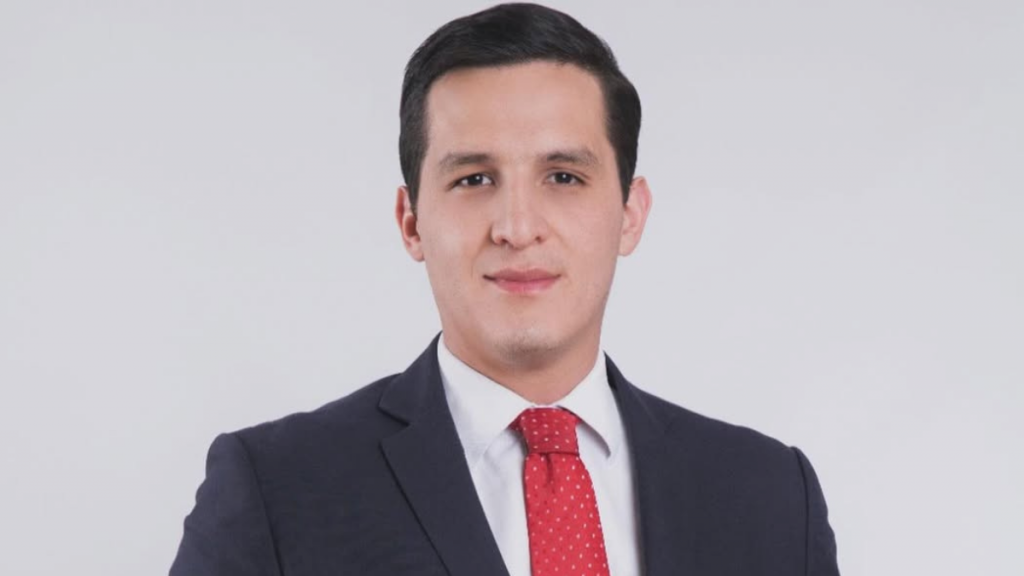 Él es Nicolás Rojas, el nuevo presentador de Noticias Caracol