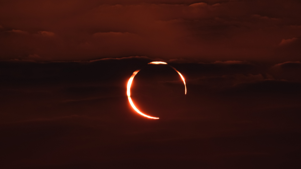 ¿En dónde se vera el eclipse solar anular en febrero 2026? Lista de ...